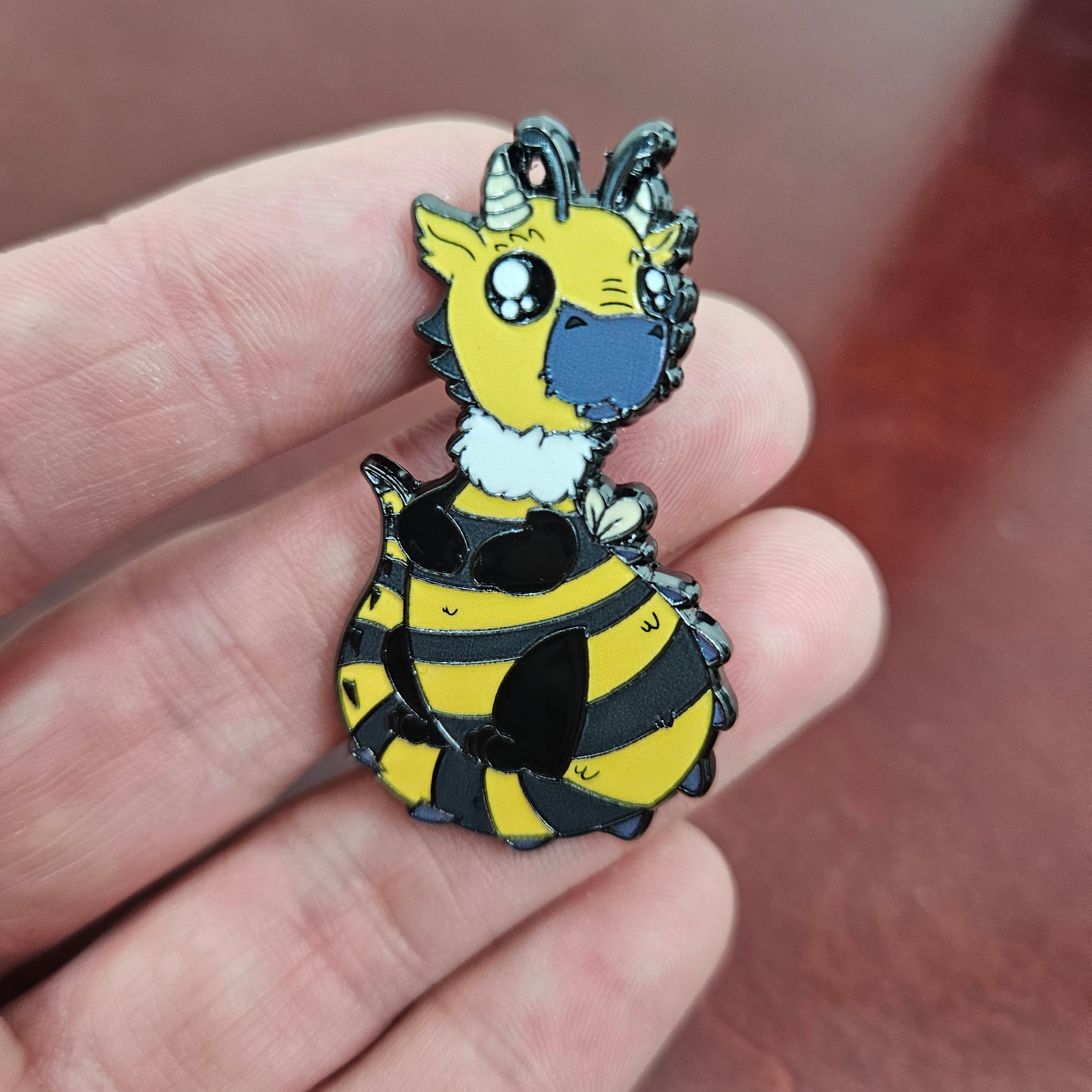 Honey Dree Pin (honey bee + dragon) – Meg's Mashables